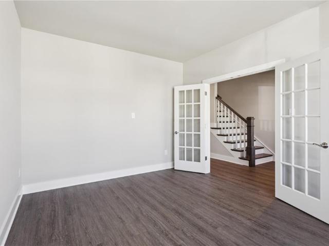 122 Robert Bruce RD