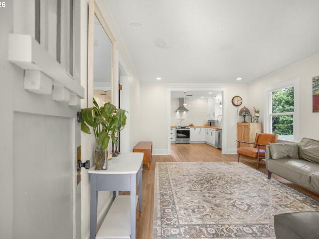122 rock st