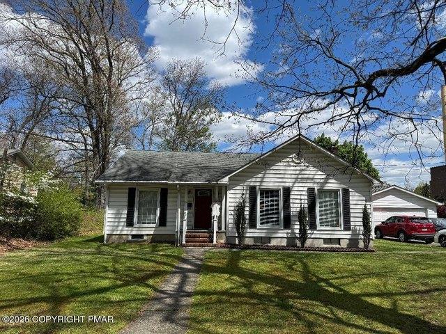 122 Ransberry Ave, East Stroudsburg, PA 18301