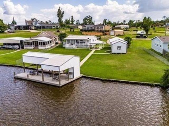 122 Read Oak, Onalaska, TX 77360