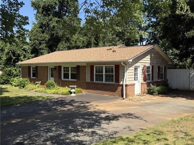 122 Redwood Bend