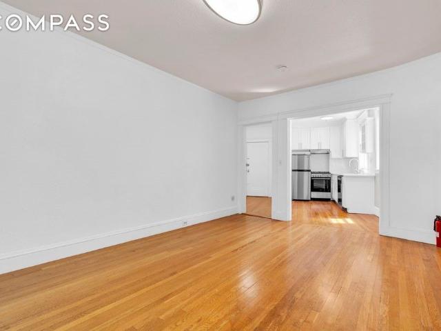 122 Riverway 8, Boston, MA