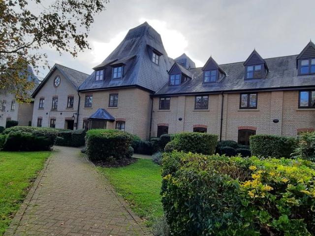122 River Meads, Stanstead Abbotts SG12, 2 bed flat to rent, £1,445 pcm | PrimeLocation