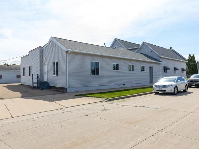 122 W Kimberly Ave, Kimberly, WI 54136 | MLS #50311 | Compass