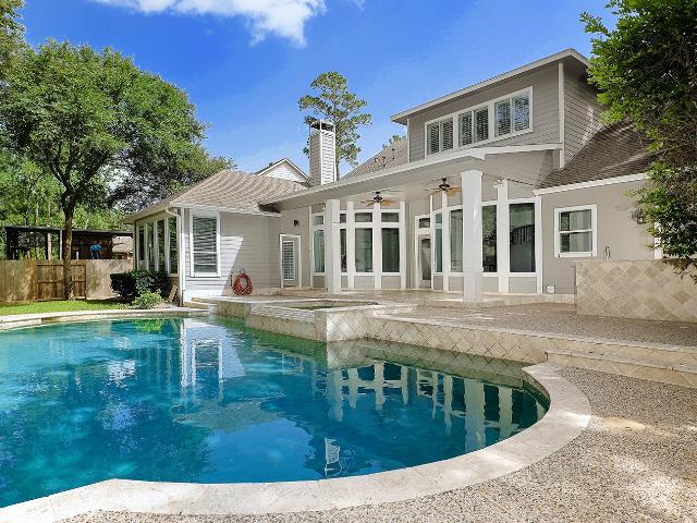 122 W Lansdowne Cir, The Woodlands, TX 77382 | MLS #97246 | Compass