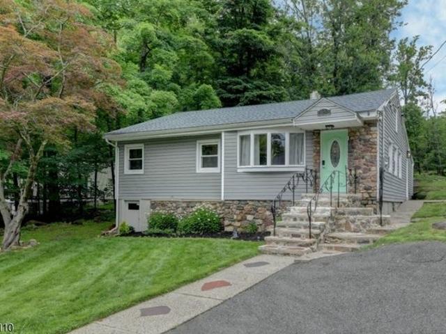 122 W Lake Shore Dr, Rockaway, NJ 07866