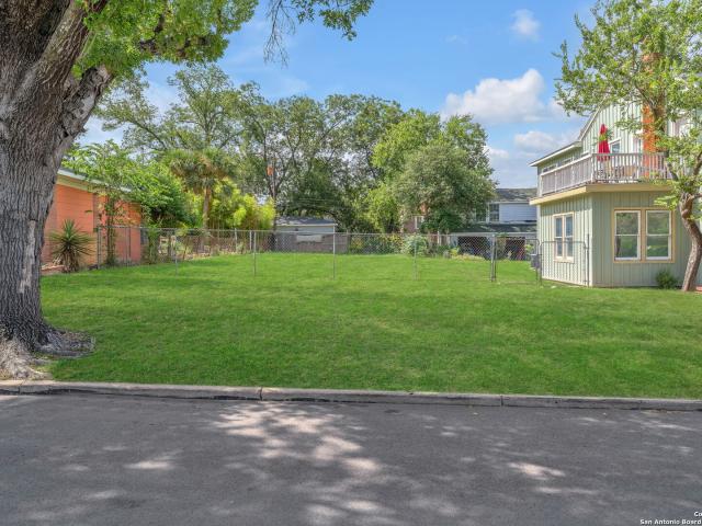 122 W Norwood Ct, San Antonio, TX 78212 | MLS #1890 | Compass