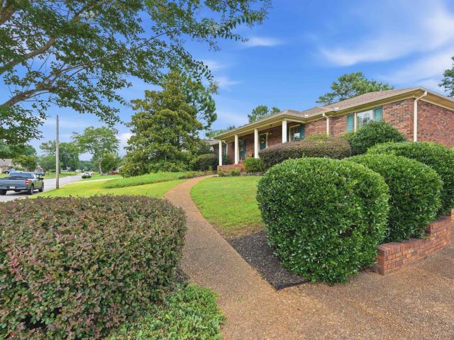 122 W Oak Hill Dr