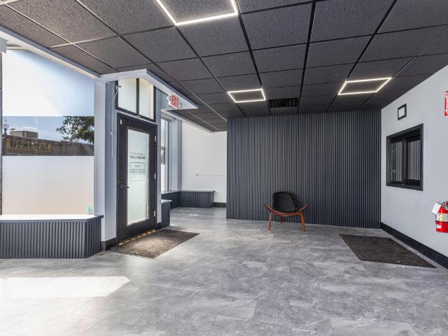 122 W Superior Street