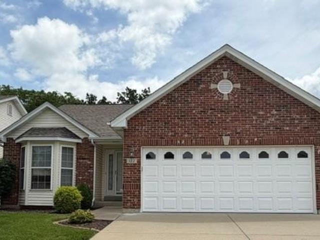 122 Westgate Dr, Saint Peters, MO 63376