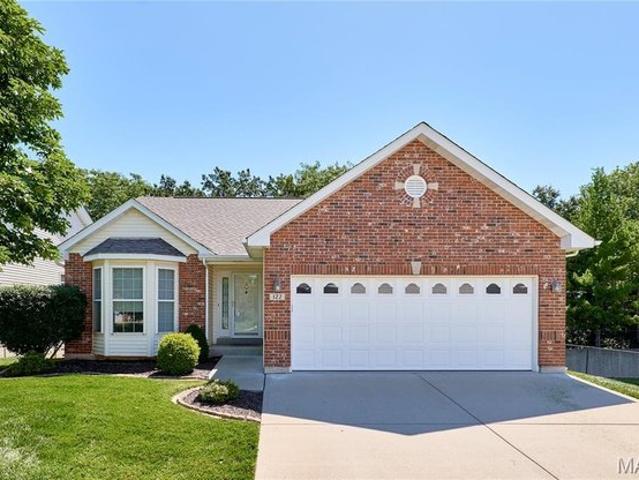 122 Westgate Dr, Saint Peters, MO 63376