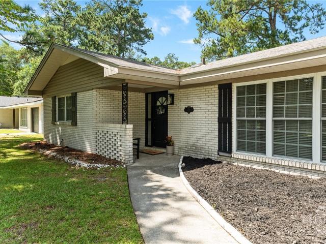 122 Westwood Drive