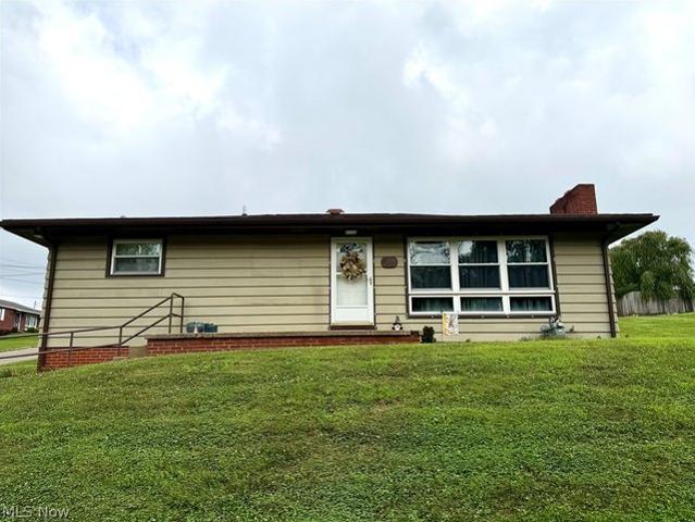 122 White Bell Cir, Wellsburg, WV 26070