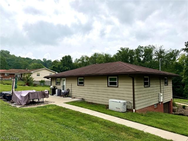 122 White Bell Circle