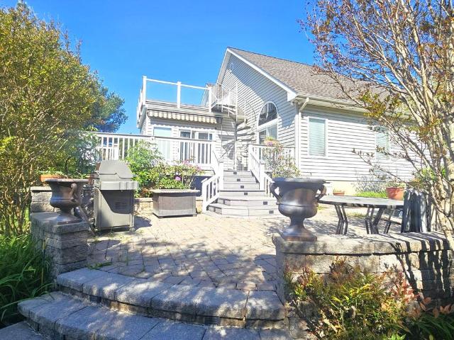 122 Willow Oak Court