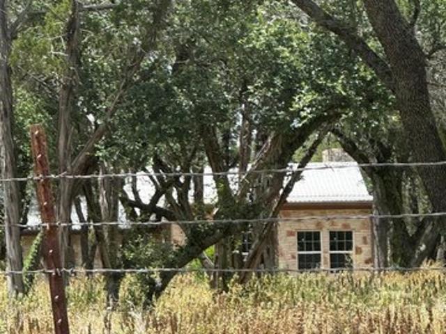 122 Winding Creek Rd, Spicewood, TX 78669
