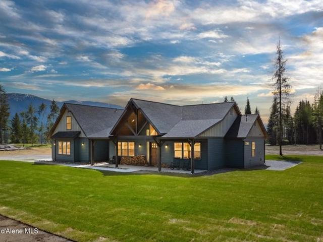 122 Windswept Ct, Naples, ID 83847