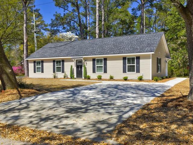 122 Thompson St, Walterboro, SC 29488