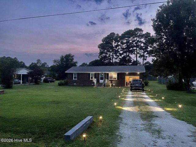 122 Turtle Shell Rd, Richlands, NC 28574