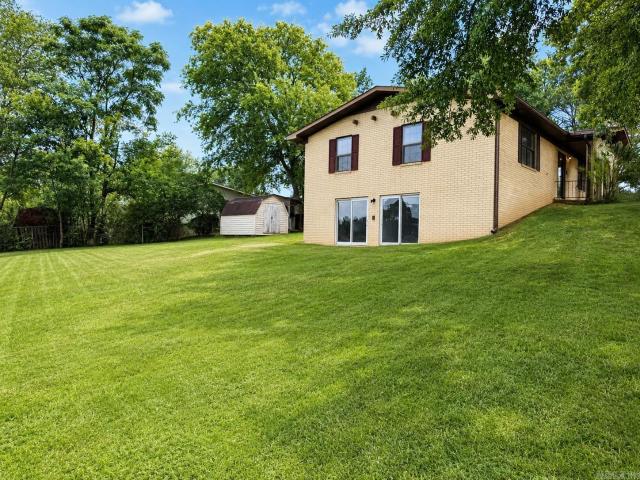 122 Village Rd Drive