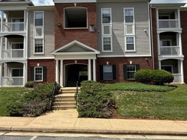 122 Yellowstone Dr Apt 206, Charlottesville, VA 22903