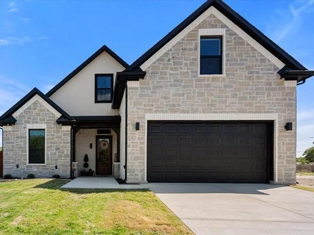 122 Yvonne St, Red Oak, TX 75154