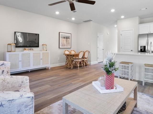 12342 Frazier Ln, Gulfport, MS 39503