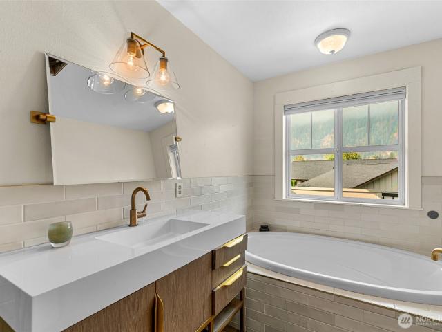 12345 Village View Dr, Leavenworth, WA 98826 | MLS #2453