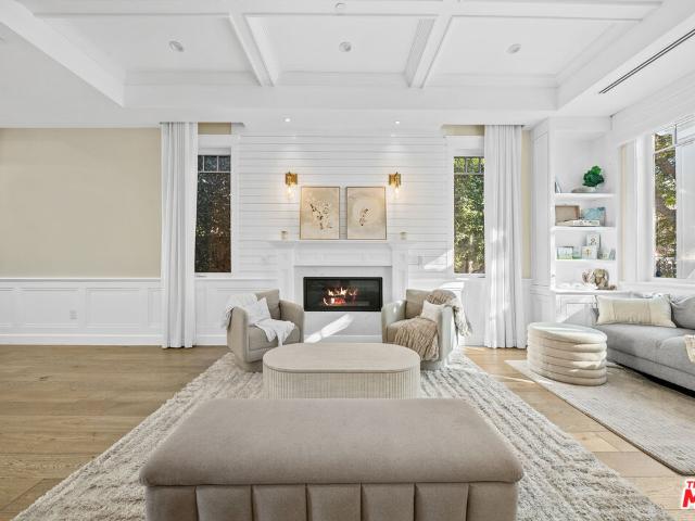 12345 Huston St, Valley Village, CA 91607 | MLS #25624 | Compass