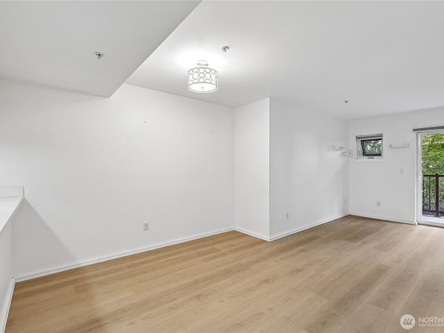 12345 Roosevelt Way NE # 306