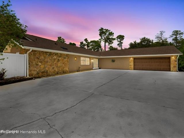 12348 Talpa St, Spring Hill, FL 34608