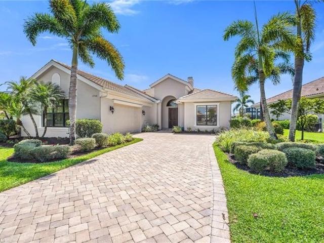 12348 Wisteria Dr, Naples, FL 34120