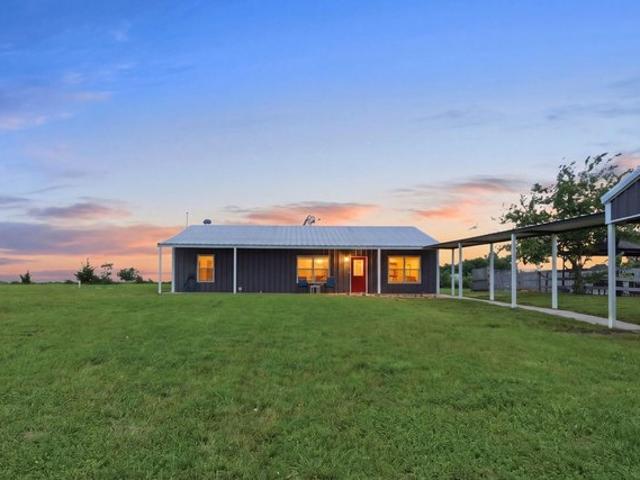 1234 County Road 1013, Wolfe City, TX 75496