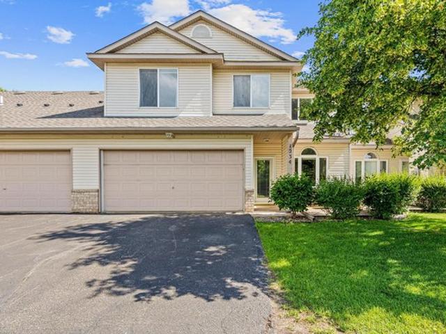 1234 Crystal Pl E, Chaska, MN 55318