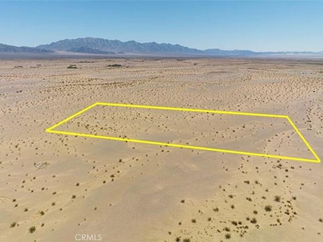 1234 Hollywood Ln E, Twentynine Palms, CA 92277 | MLS #JT25274 | Compass