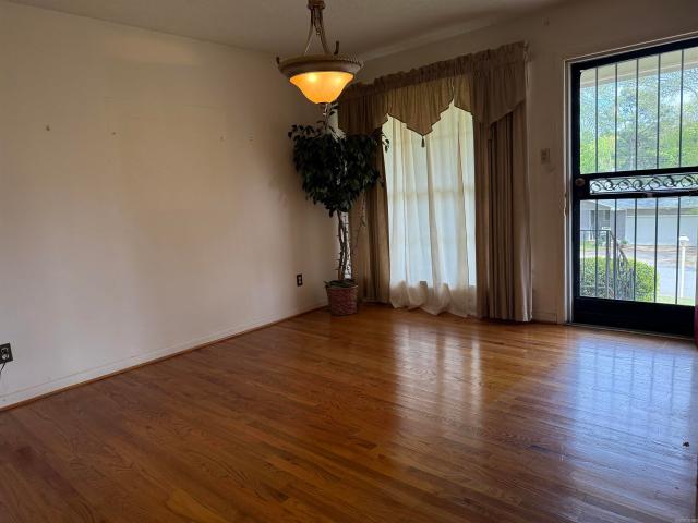 1234 Twin Lakes Drive
