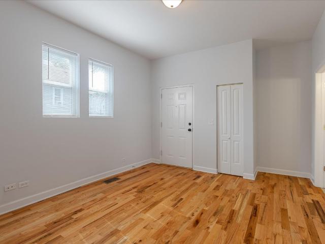 1234 W 49th Pl, Unit 1R, Chicago, IL 60609 | MLS #12625 | Compass