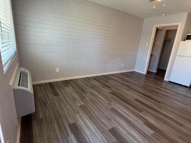 1234 W 4th Street # Apt 2