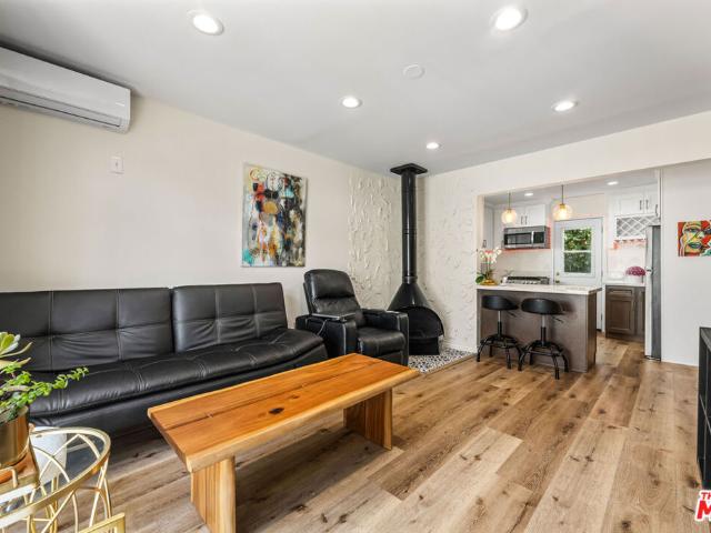 1234 1/8 N Cahuenga Boulevard