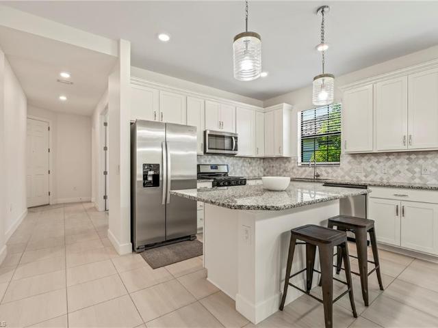 12350 Canal Grande Dr, Fort Myers, FL 33913 | MLS #226013