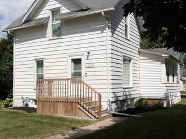 1235 Main St, Manson, IA 50563