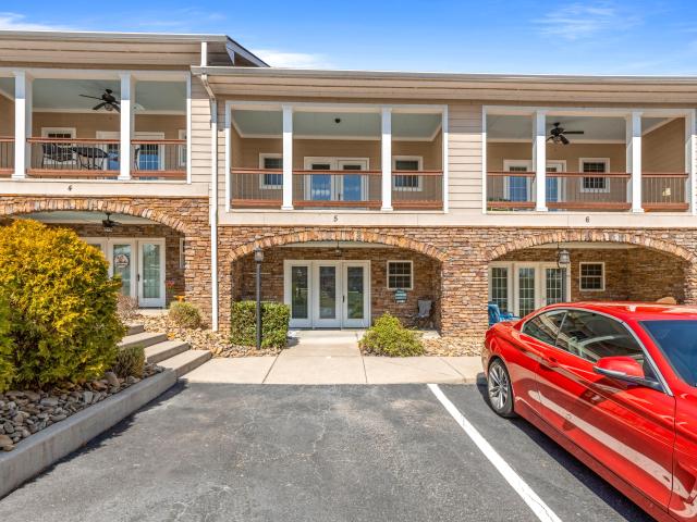 1235 New Lake Road
