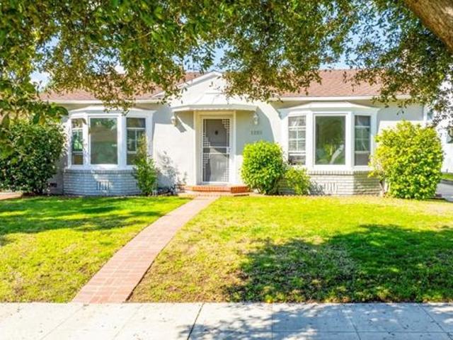 1235 Cleveland Rd, Glendale, CA 91202