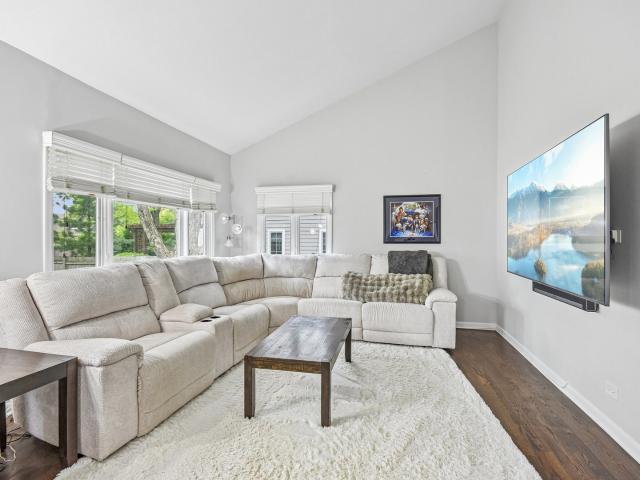 1235 Dartmouth Lane