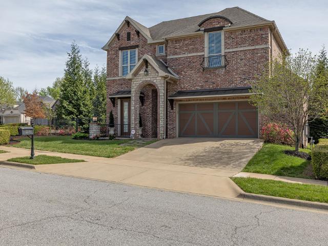 1235 E Adelaide Lane