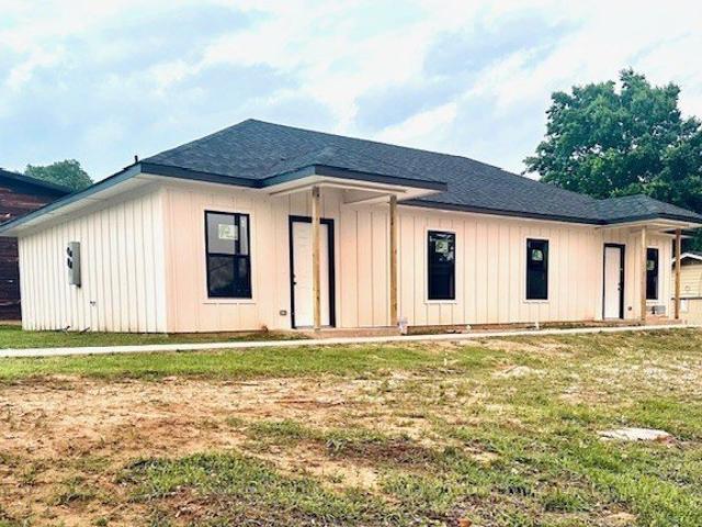 1235 E Houston St NE, Paris, TX 75460