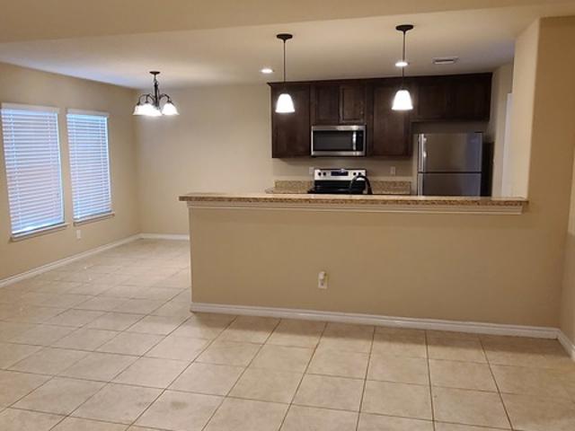 1235 Green Hill Dr