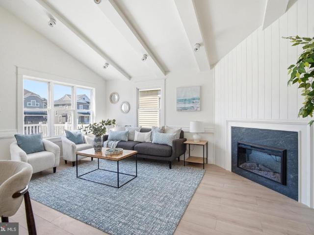 1235 Haven Avenue # 2
