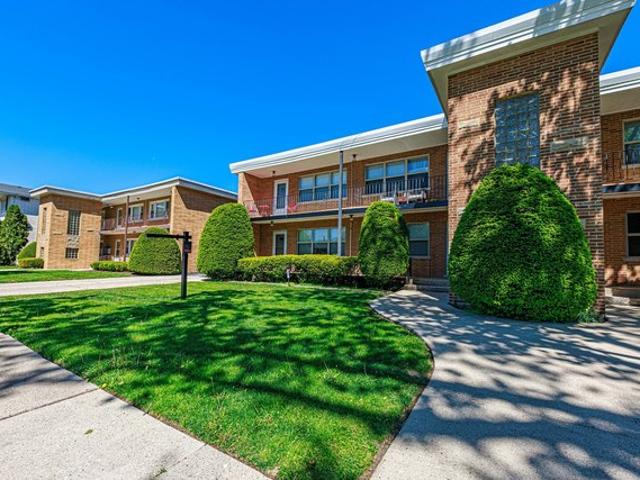 1235 Homestead Rd Apt E, La Grange Park, IL 60526