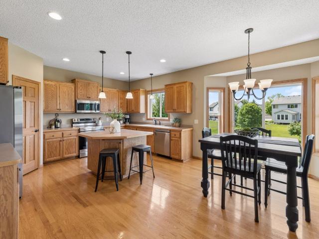 1235 Pine Square